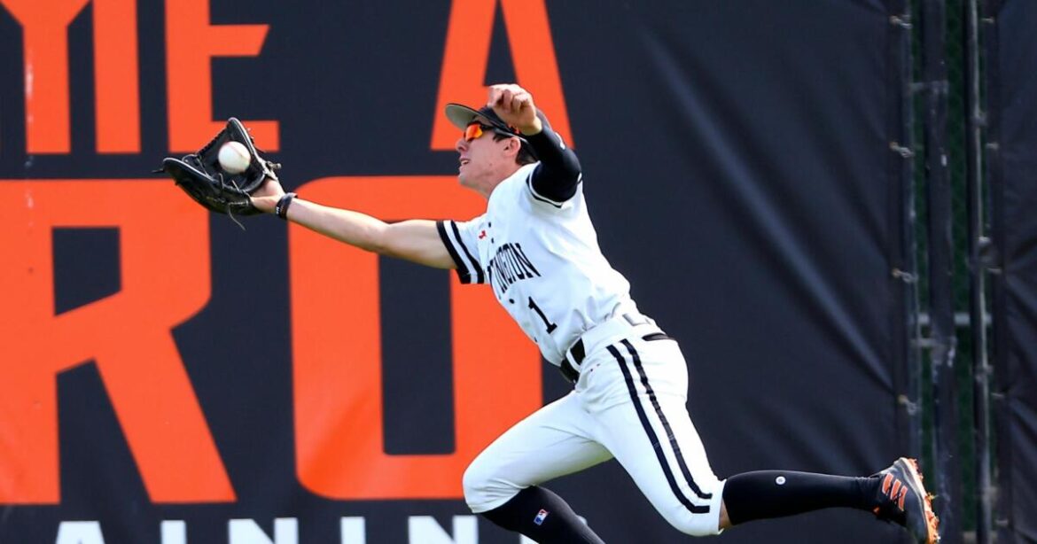 Ethan Porter Delivers Walk-Off Home Run for Huntington Beach